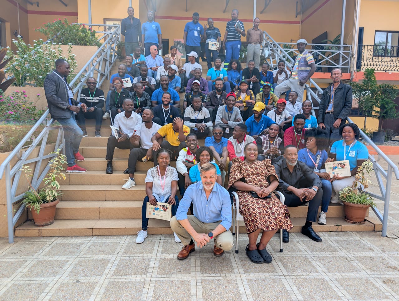 EASU-EP Entrega Certificados de Participação e Inicia Nova Formação ...